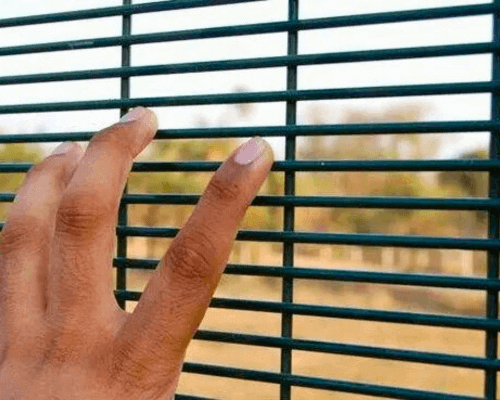 What Is 358 Fence? Complete Guide To High-Security Mesh Fencing - Shengsen